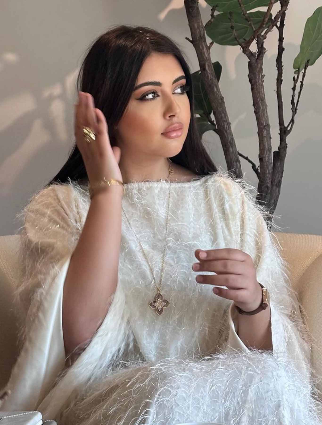 Bochra ZaitiBochra Zaiti • Arab Influencer Agency